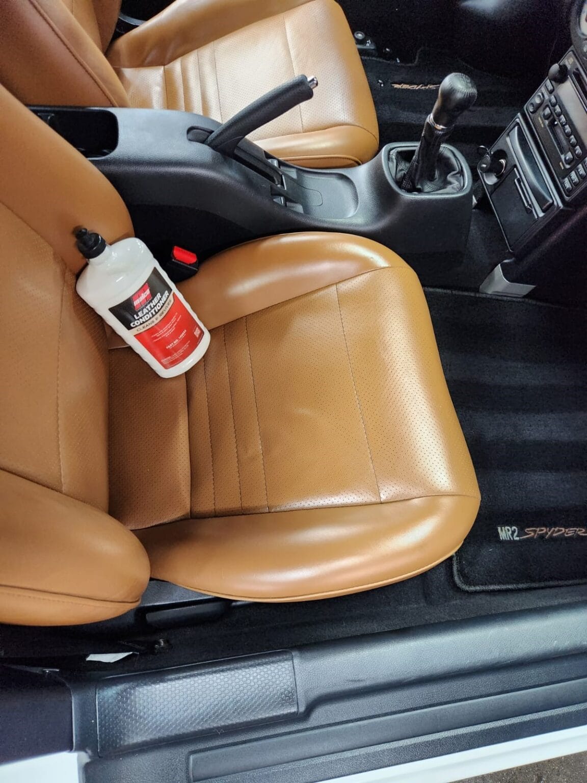 Complete Guide: What to Expect from a Car Detailing Service